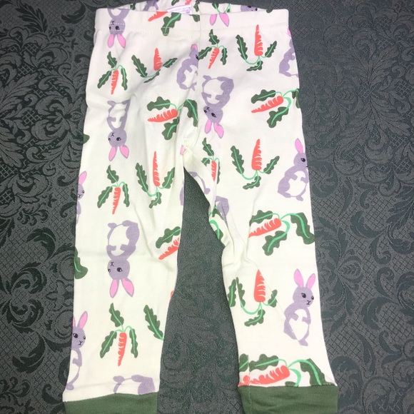 leveret | Pajamas | Nwt 218 M Peter Rabbit Easter Pajamas Organic ...